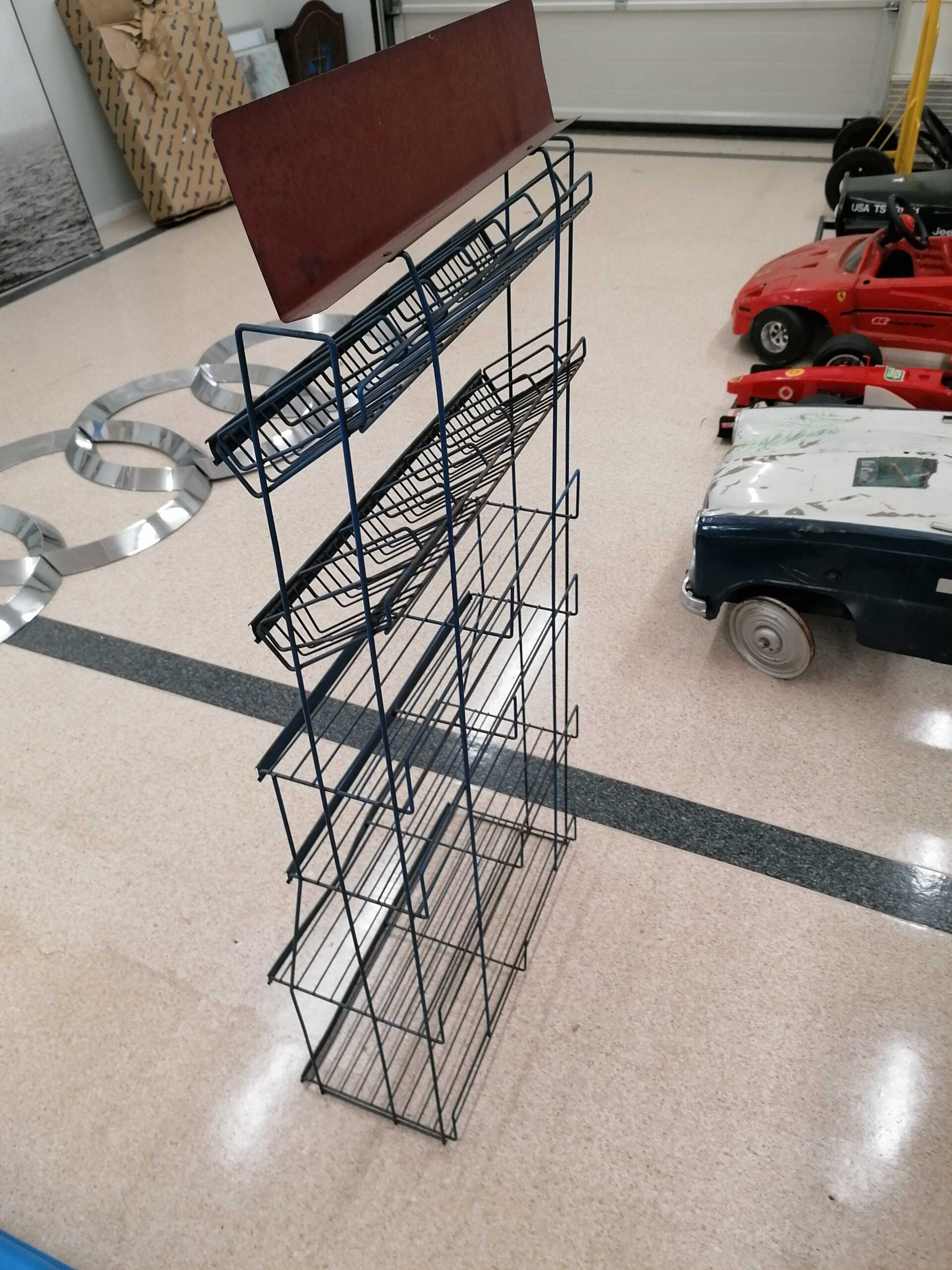 Lucas vanha hylly/ Lucas old rack