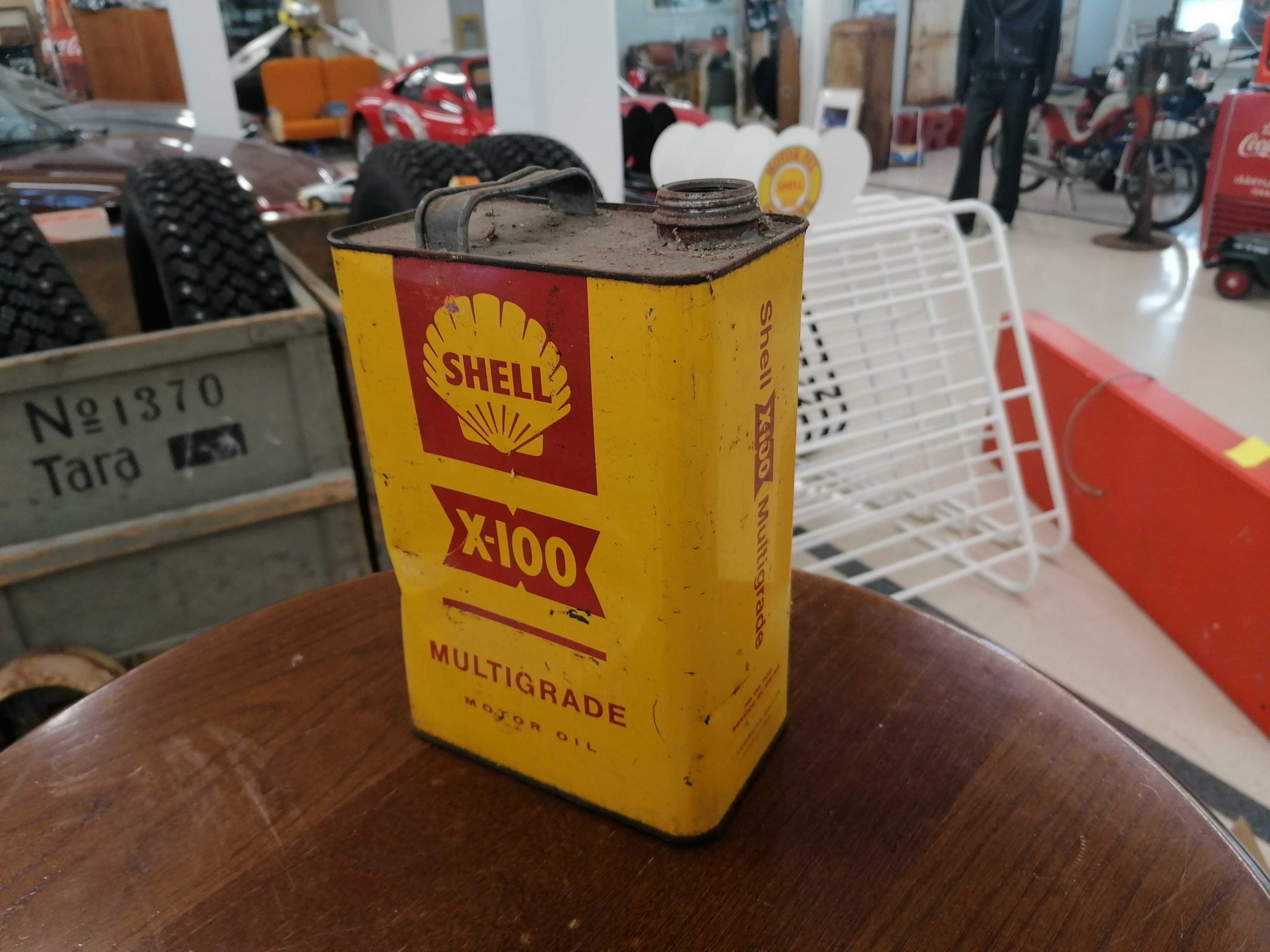 Shell X100 öljykanisteri/ Shell X100 oil can