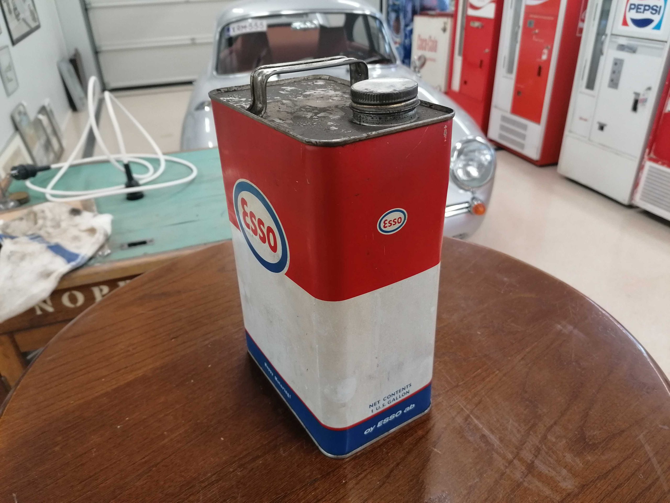 Esso öljykanisteri / Esso oil can