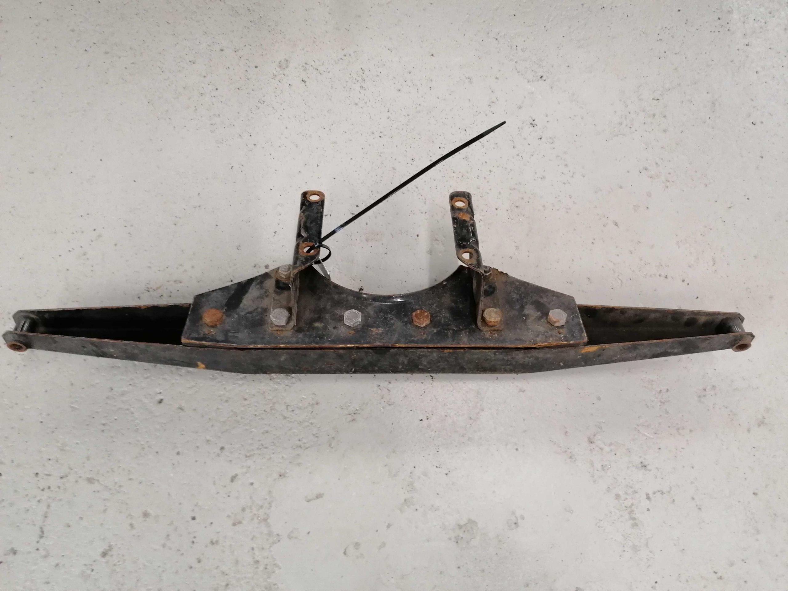 Porsche 912 Moottori kannake / Porsche 912 engine mount