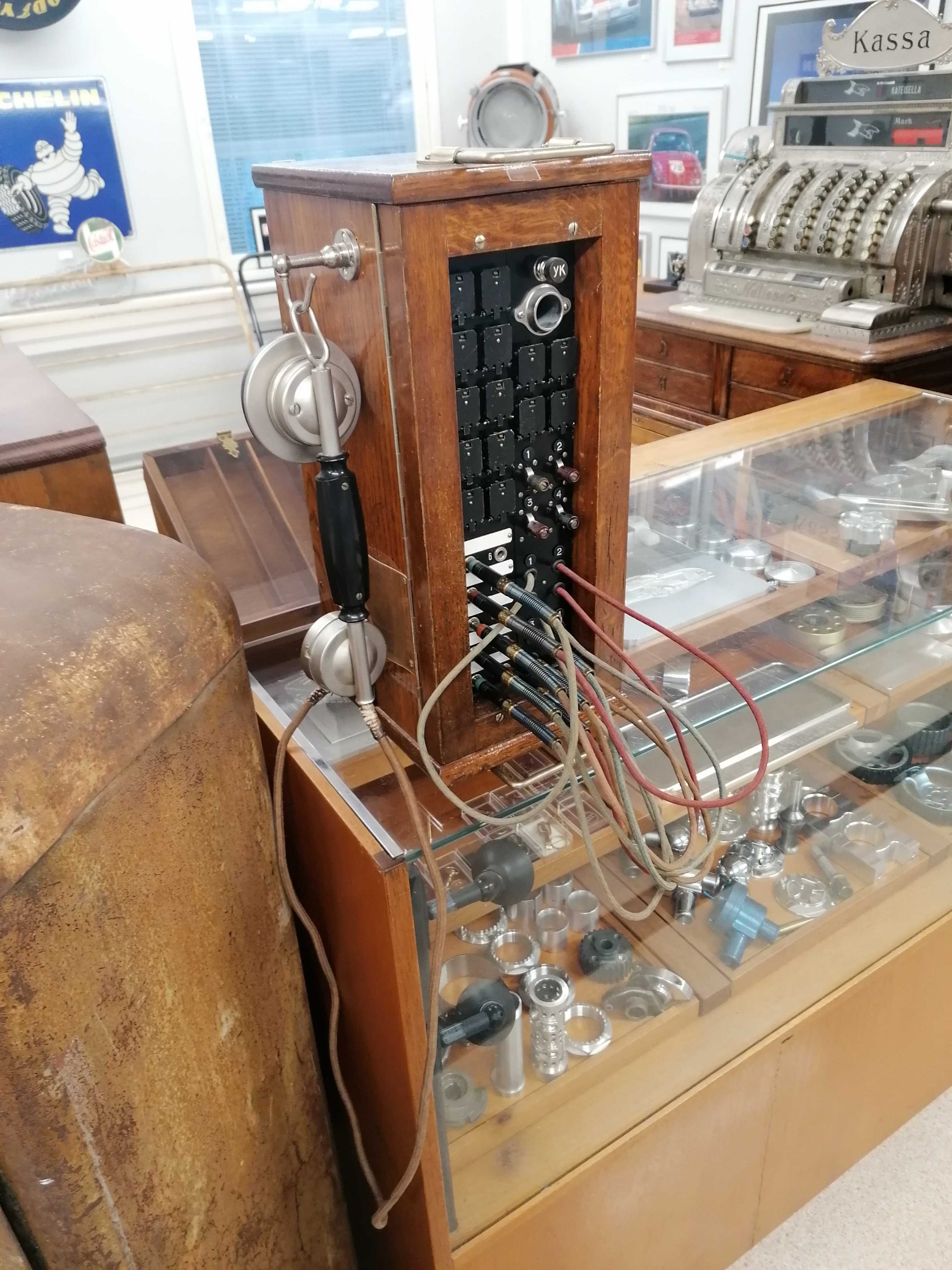 Vanha puhelinkeskus / Old call center